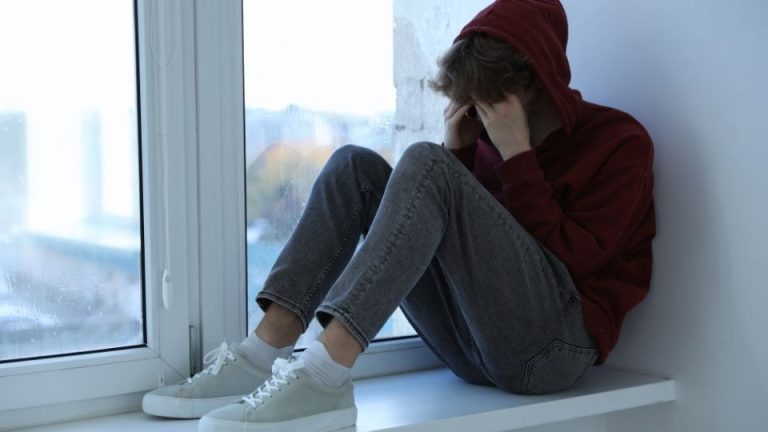 RAD Symptoms: Behaviors That Distinguish This Condition